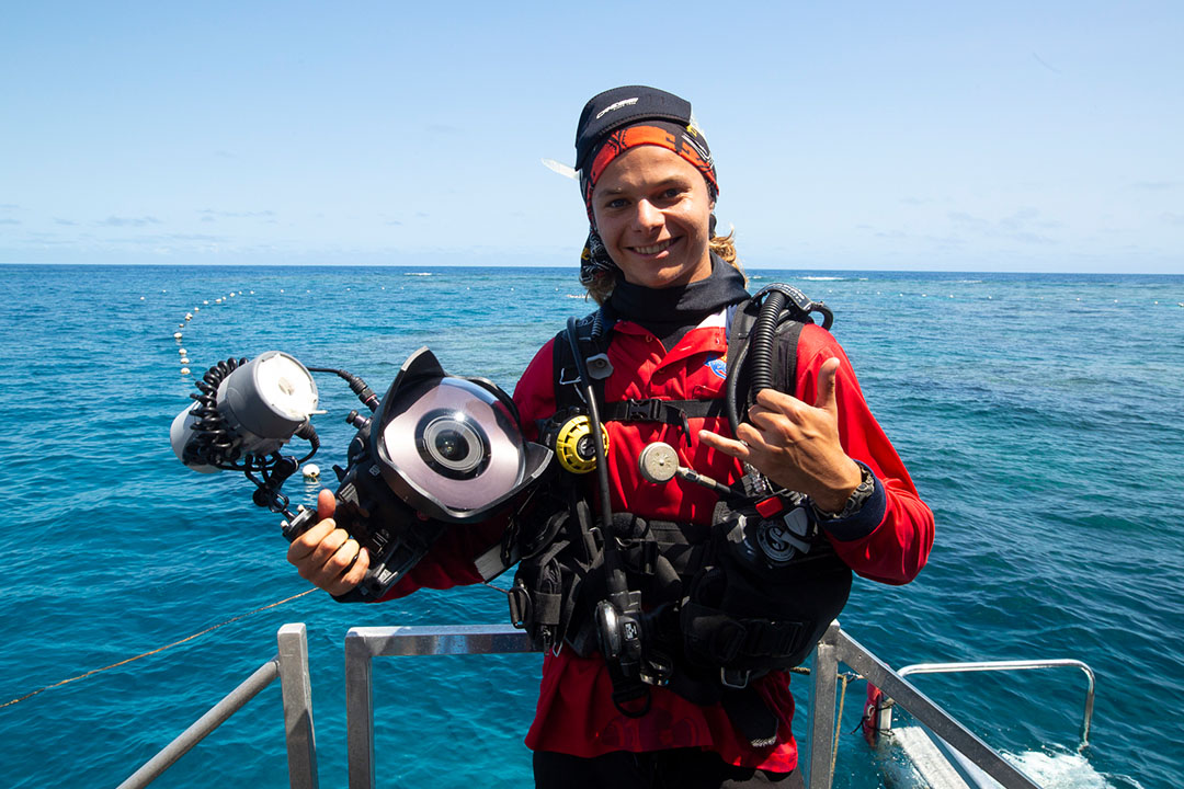 Scuba Diving | Cairns | Intro & Cert Diving | Reef Magic | New Pontoon
